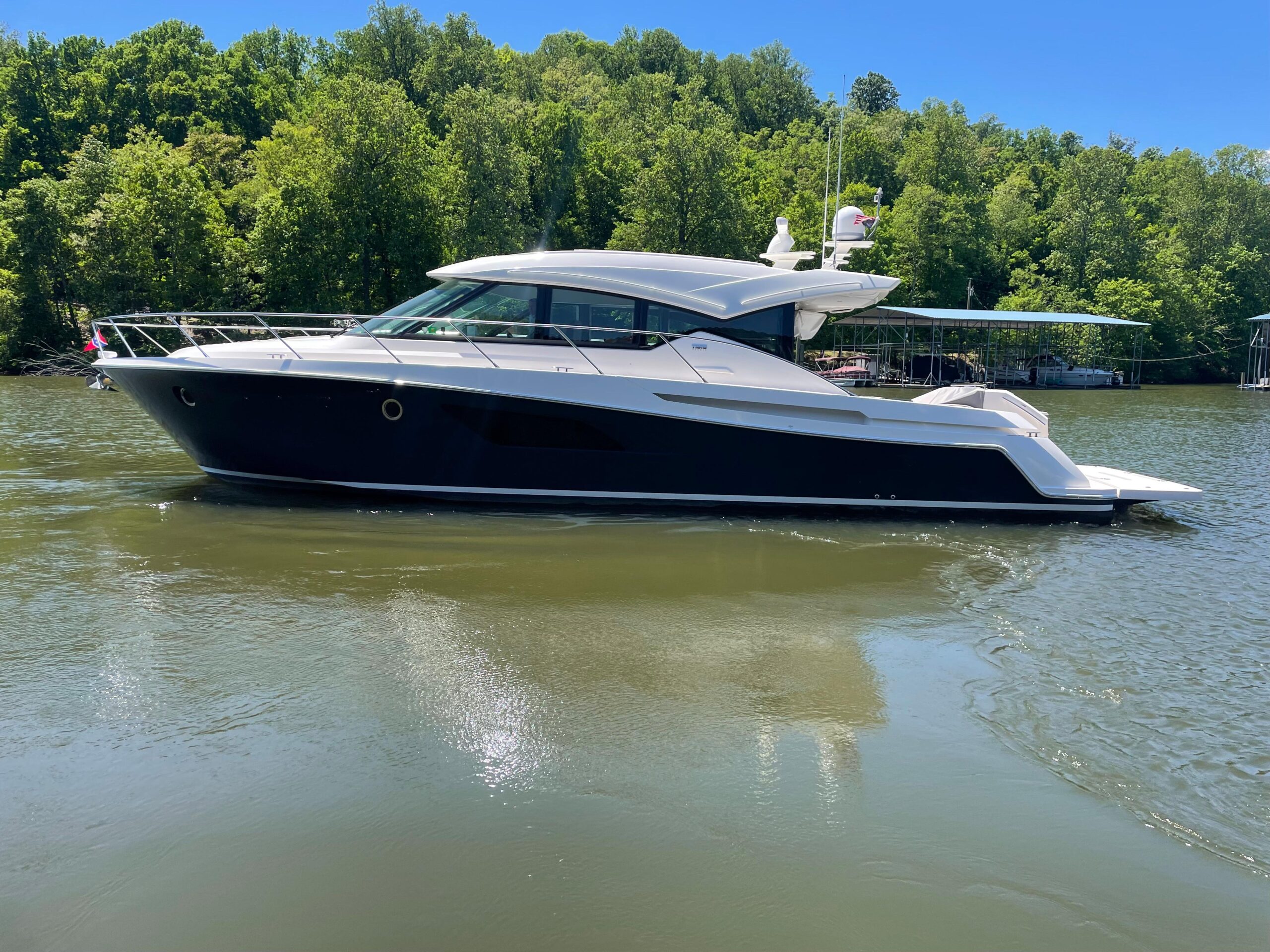 2019 Tiara Yachts C53 - FLY Yachts