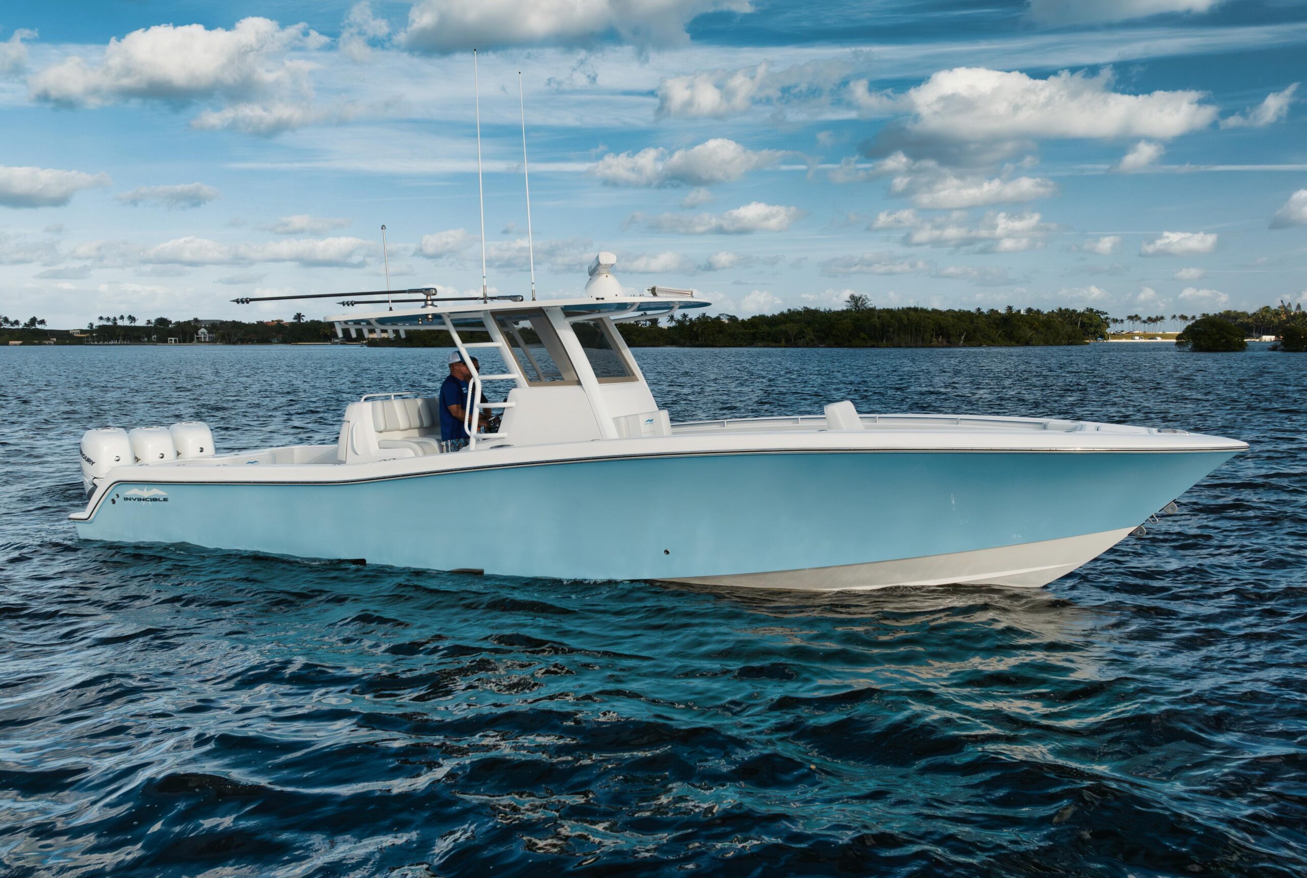 2019 Invincible 39 - FLY Yachts