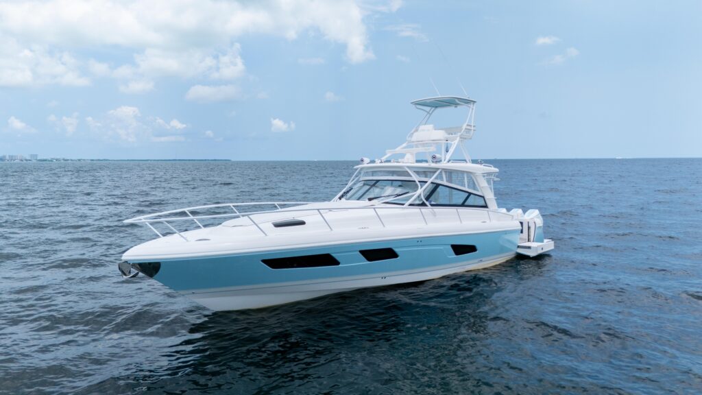 2021 Intrepid 477 Evolution - FLY Yachts