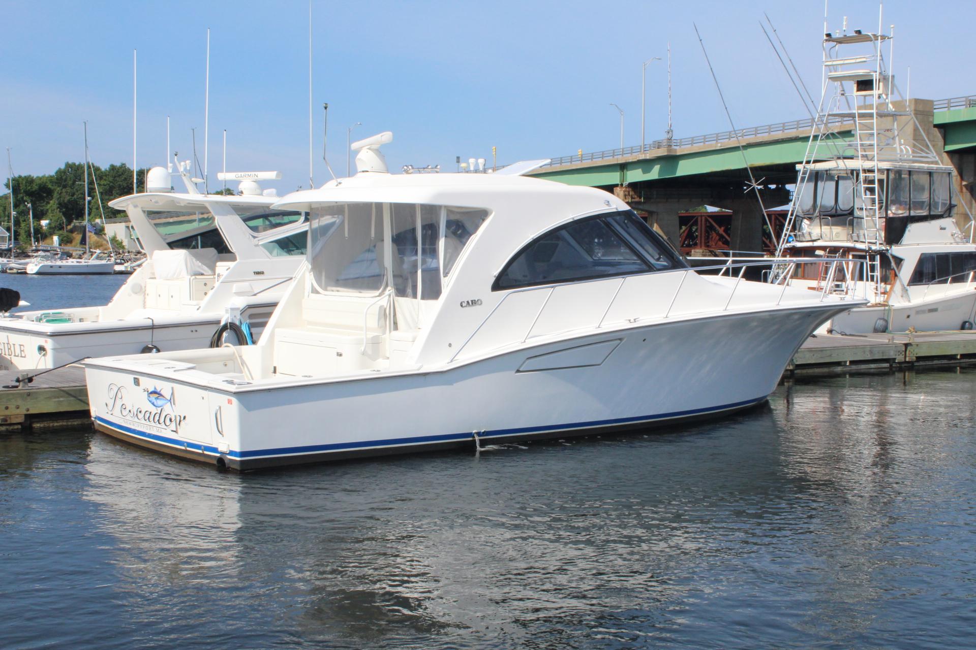 2013 Cabo 40 Hardtop Express - FLY Yachts