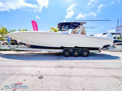 2023 Fountain CC - FLY Yachts