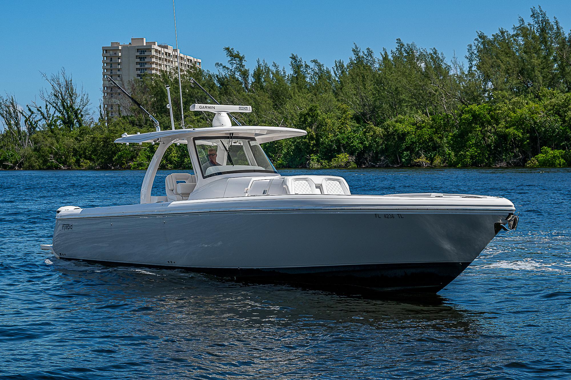 2019 Intrepid 407 Panacea - FLY Yachts