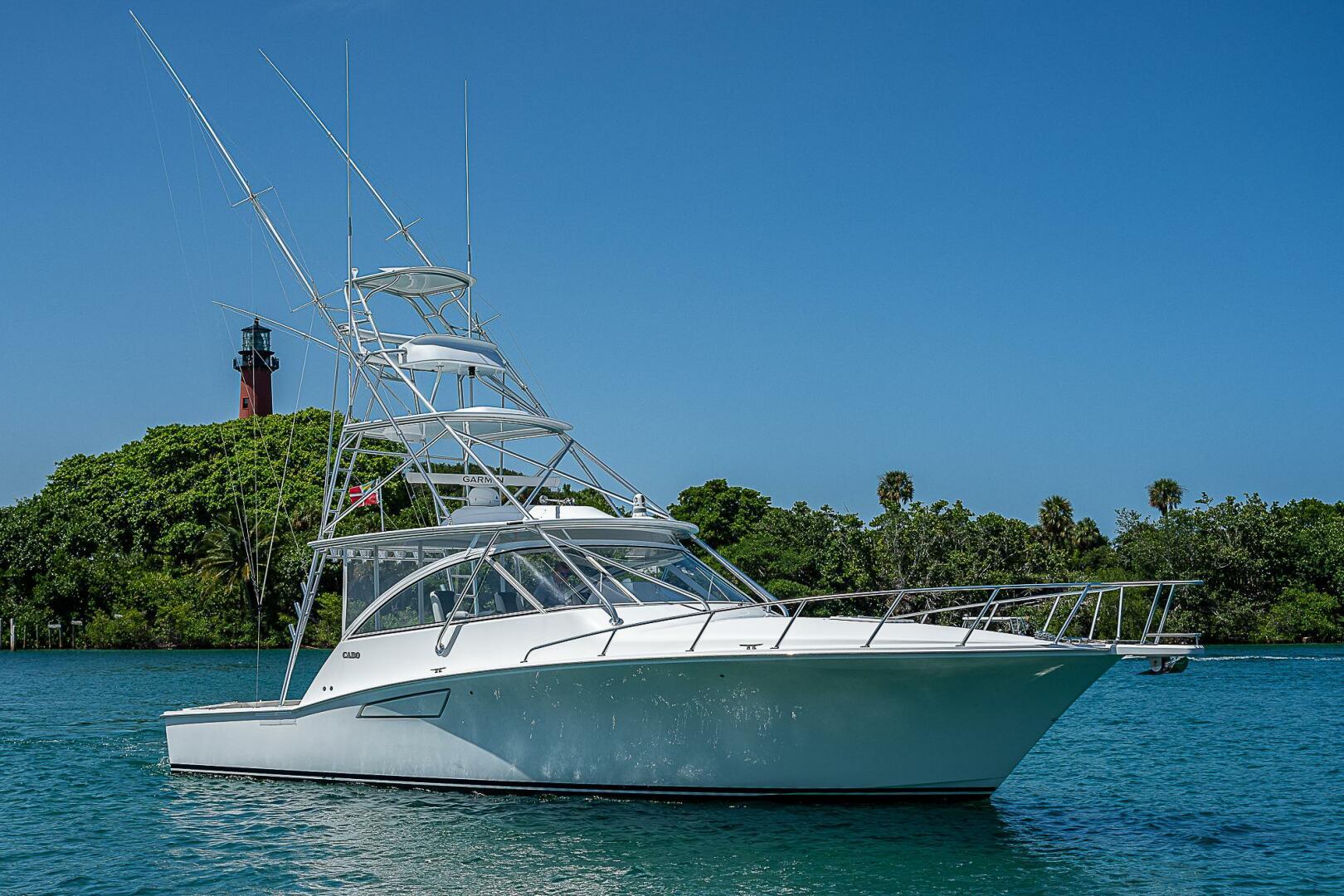 2020 Cabo 41 Express - FLY Yachts