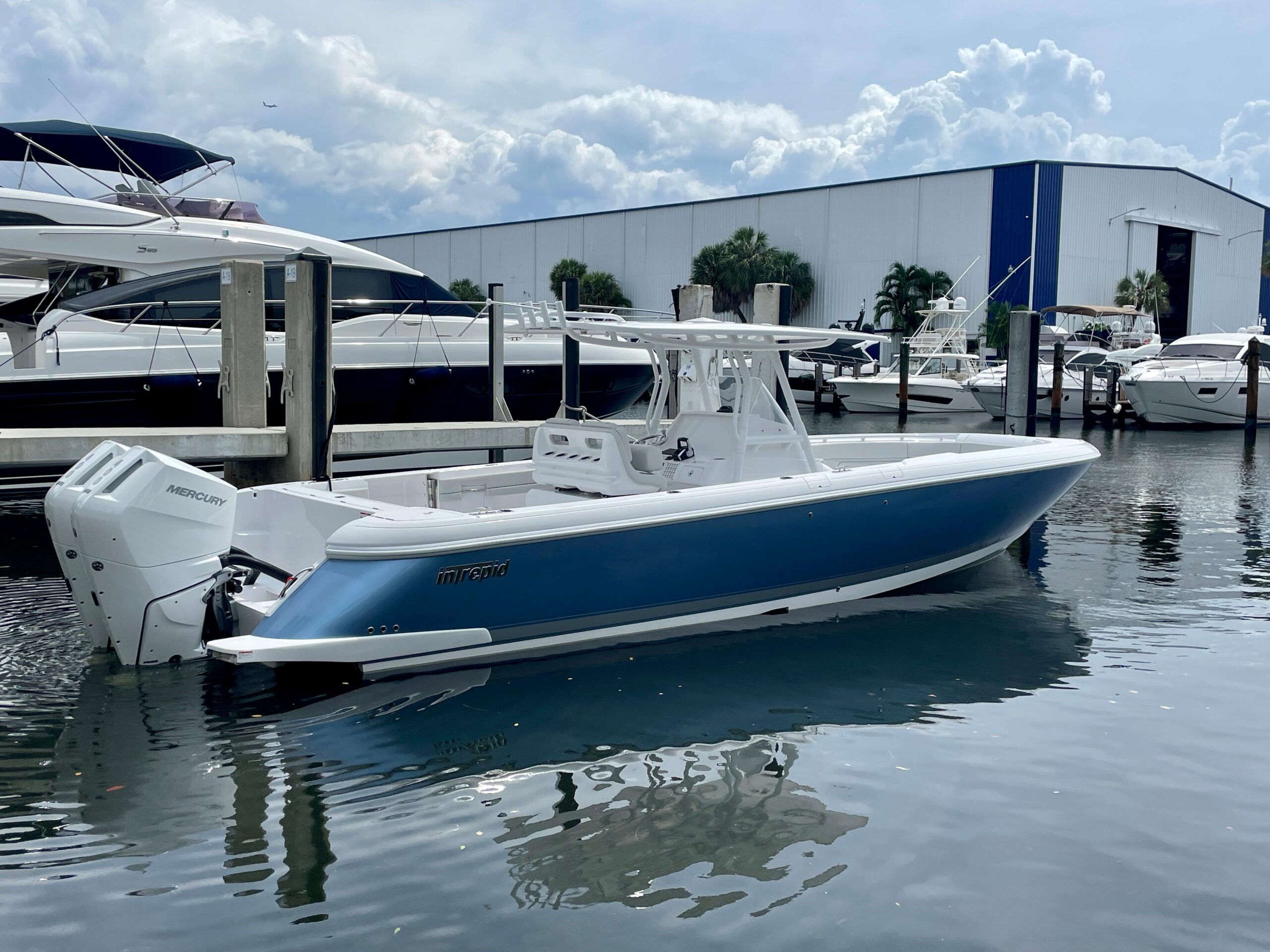 2025 Intrepid 345 Nomad FE - FLY Yachts