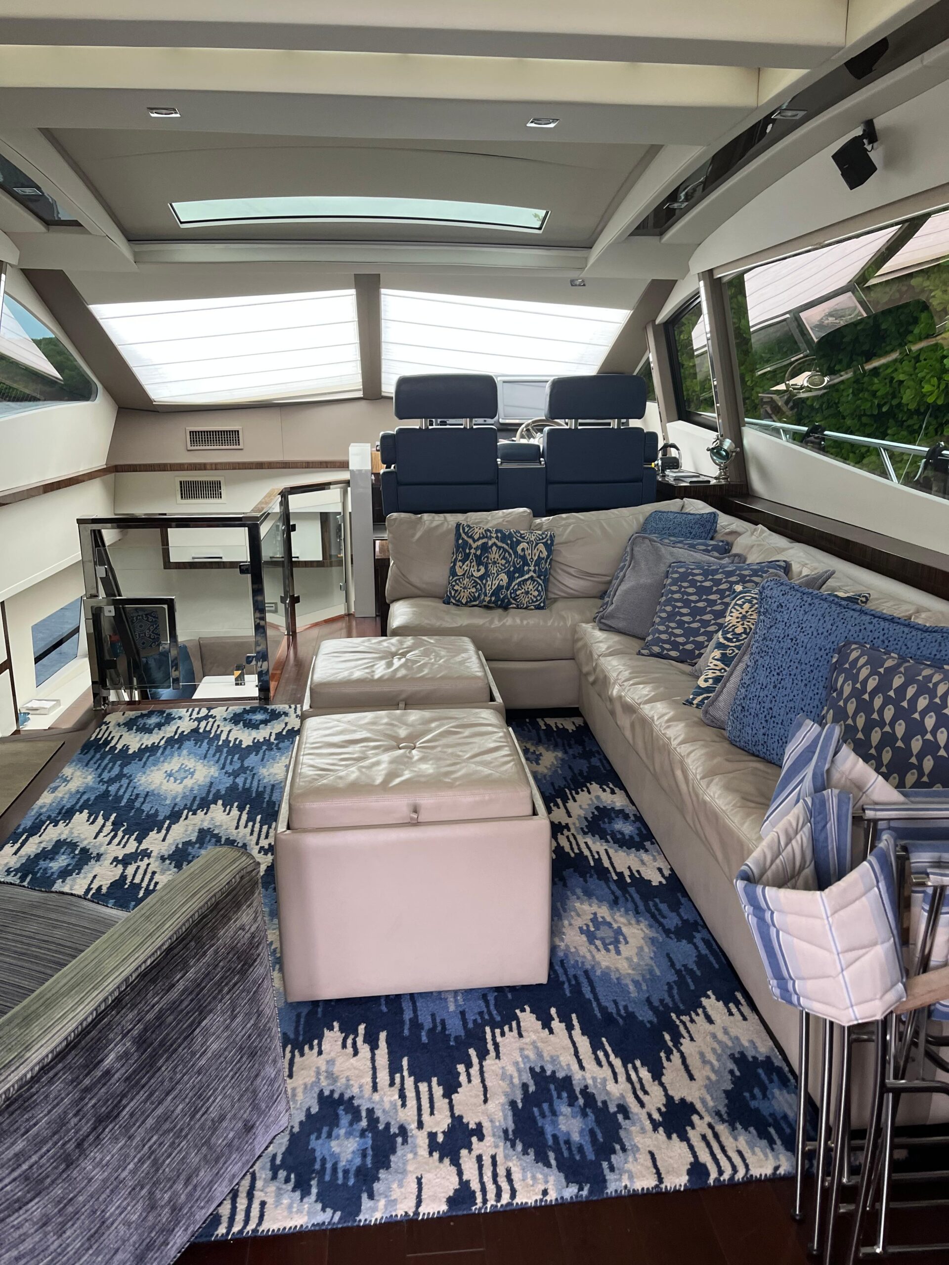 2013 Lazzara Yachts LSX - FLY Yachts