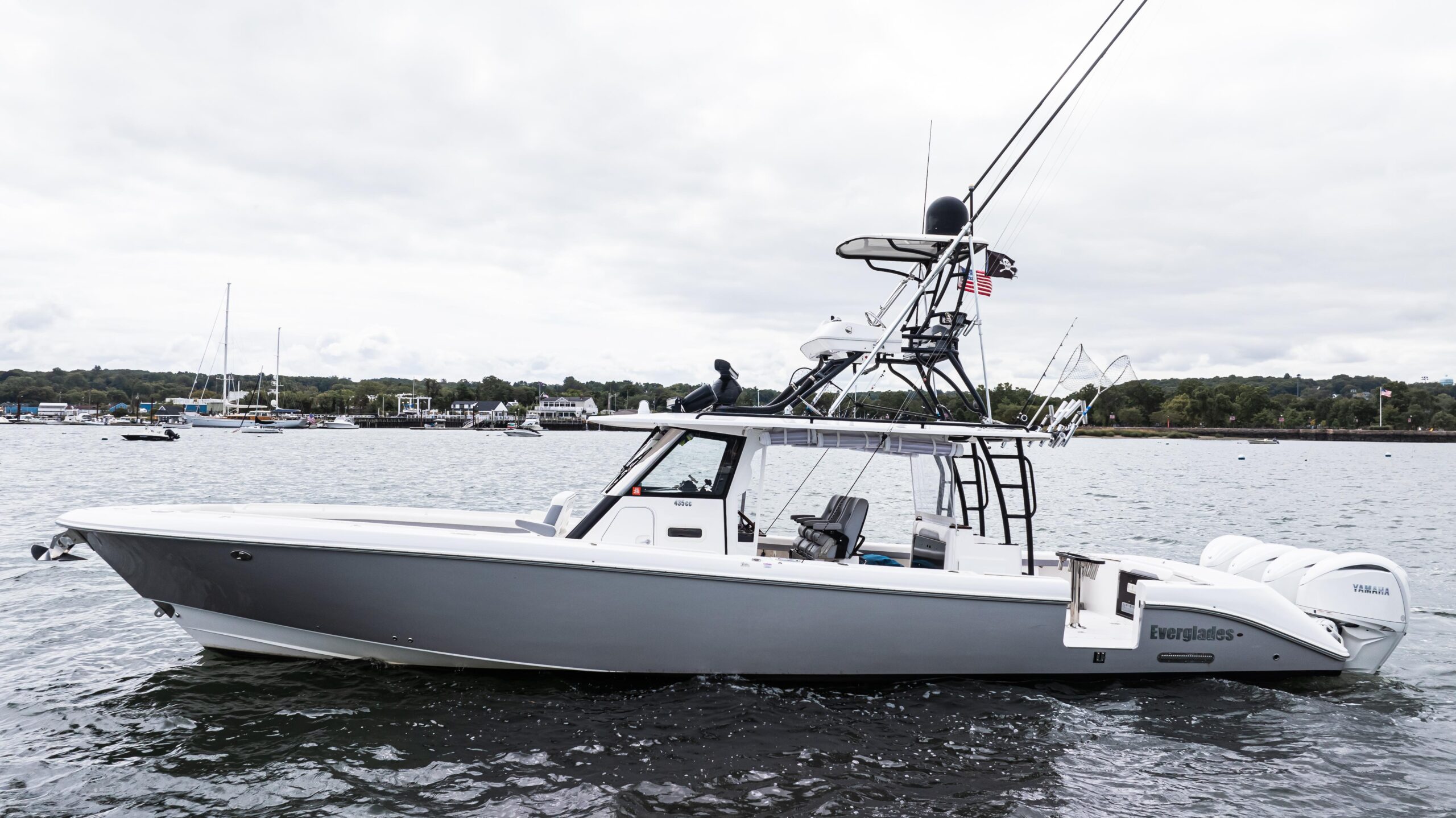 2017 Everglades 435 CC - FLY Yachts