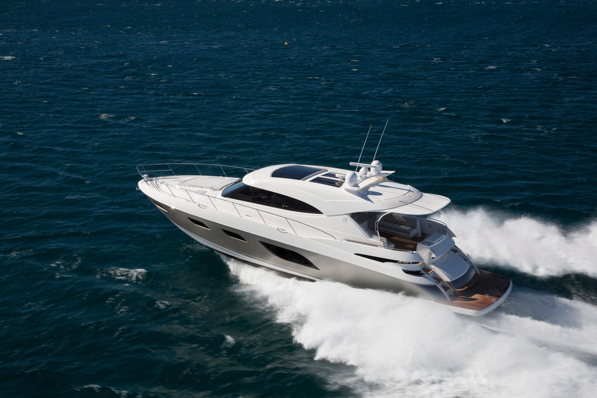 2015 Riviera 6000 Sport Yacht - FLY Yachts