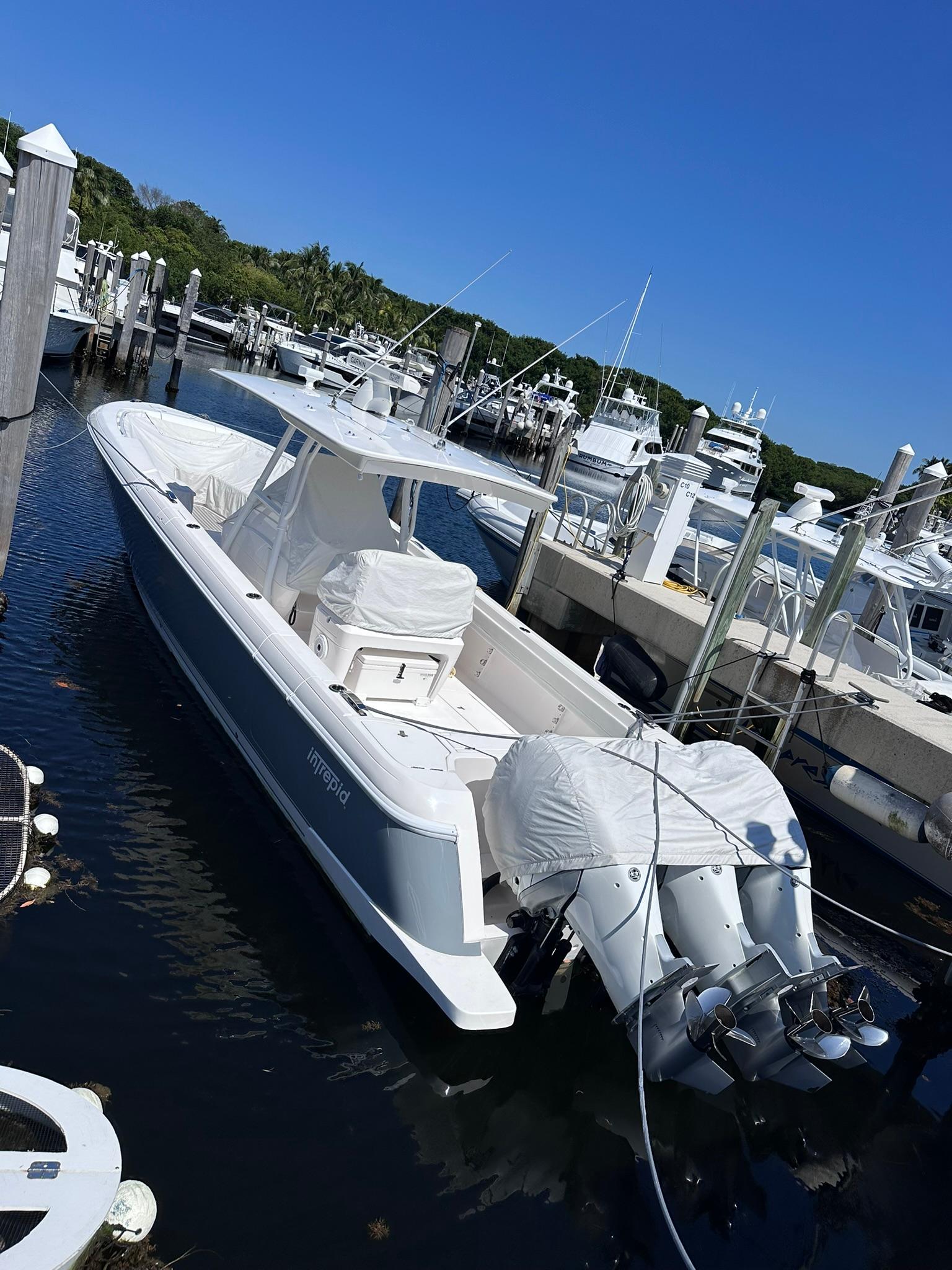 2021 Intrepid 375 Nomad FE - FLY Yachts