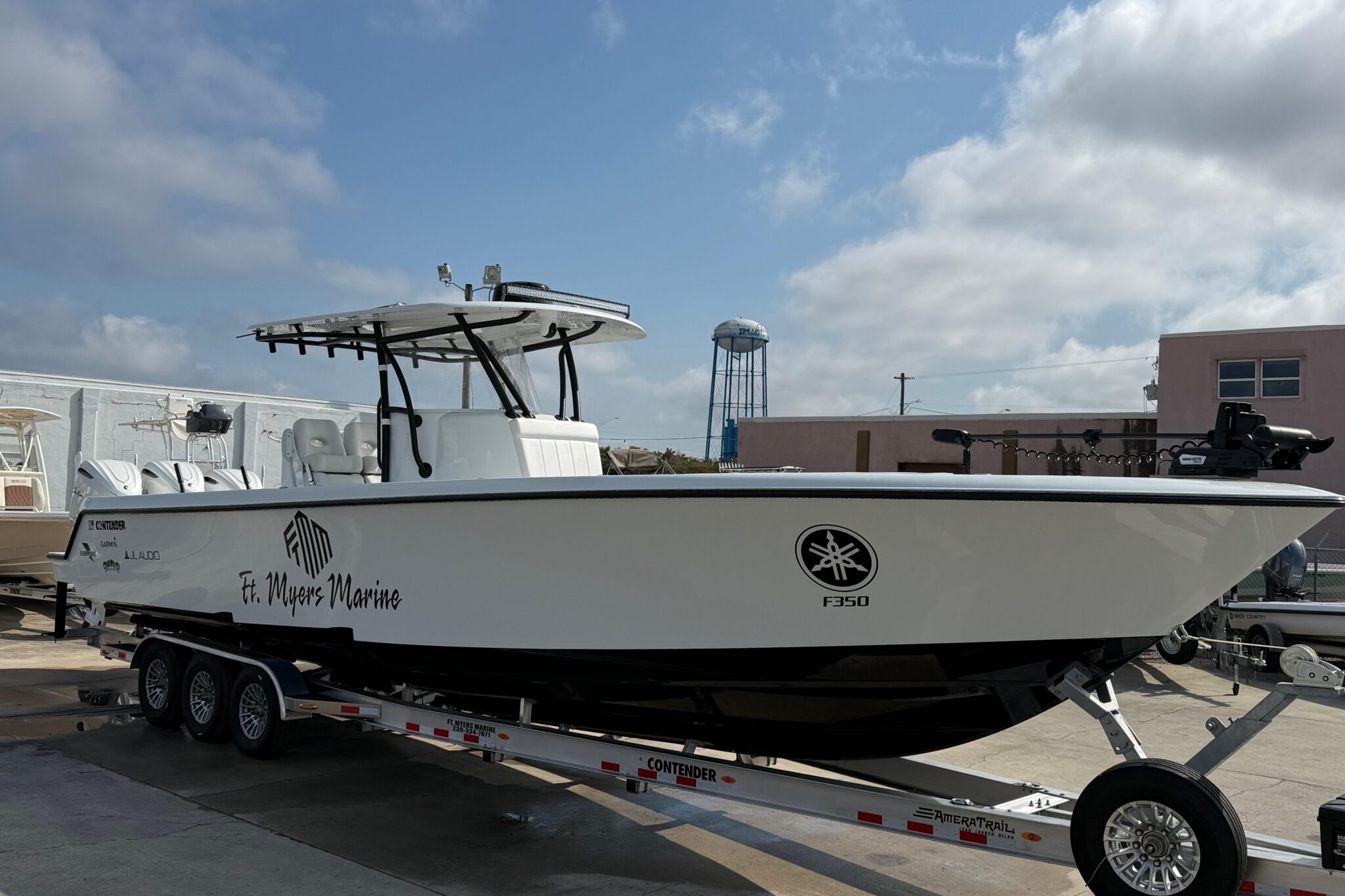 2026 Contender 39 ST Triple Yamaha Sportfish | Fly Yachts