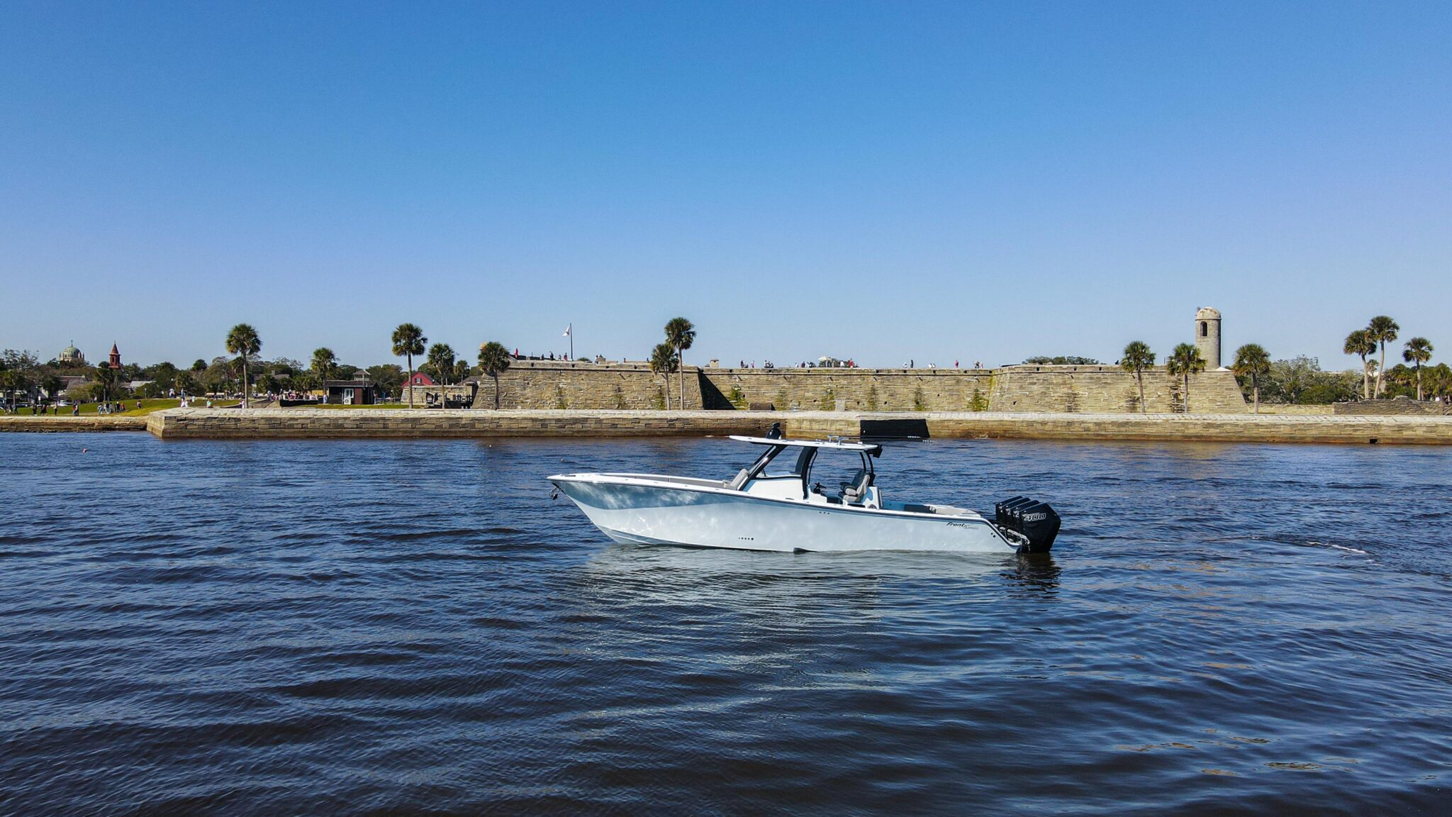 2026 Front Runner 39 Center Console | Fly Yachts